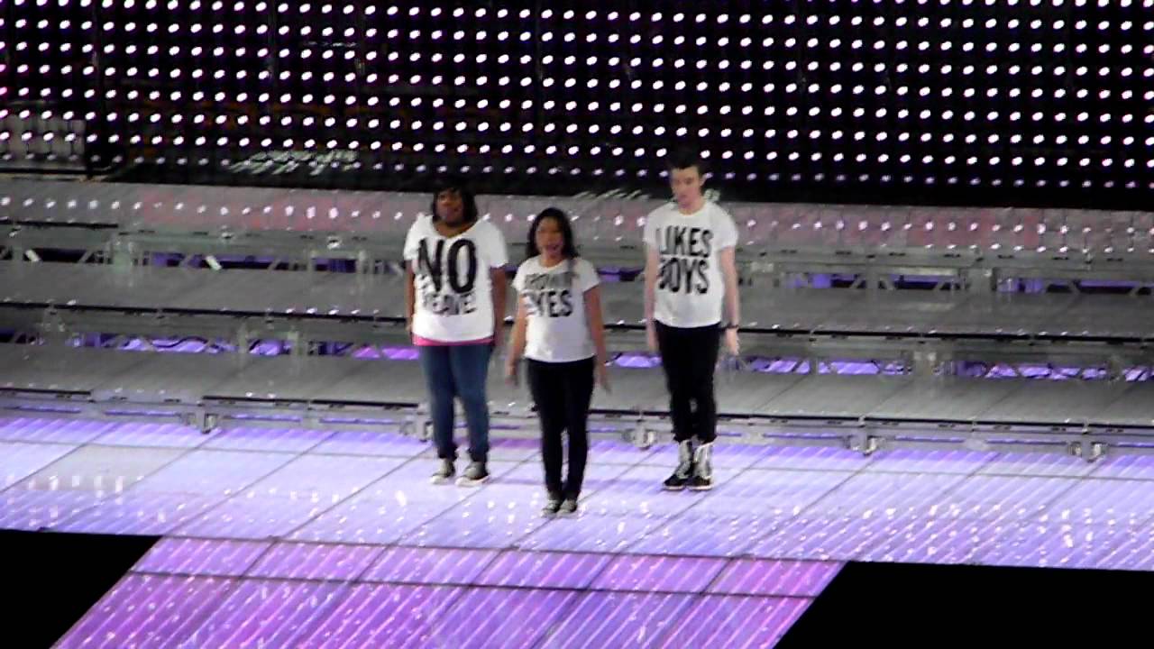 Glee Live - Born This Way - Boston 6/7 - YouTube