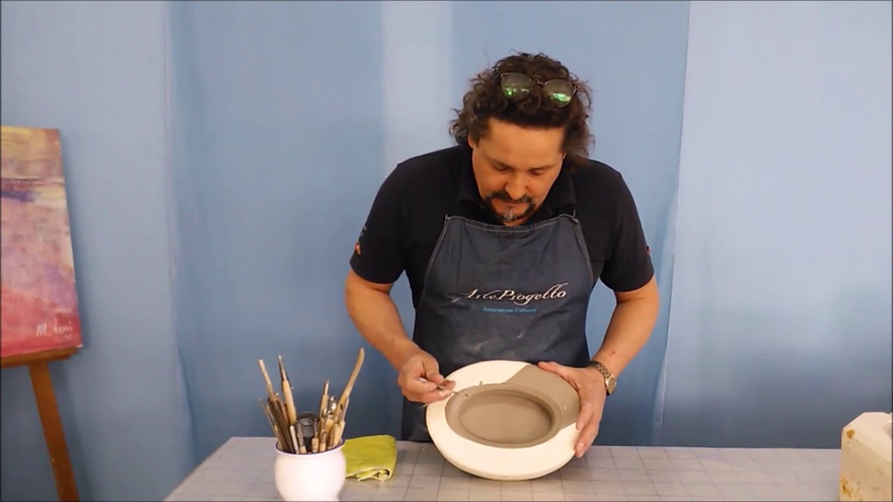 Curiosità Ceramiche - Lo stampo a colaggio - YouTube