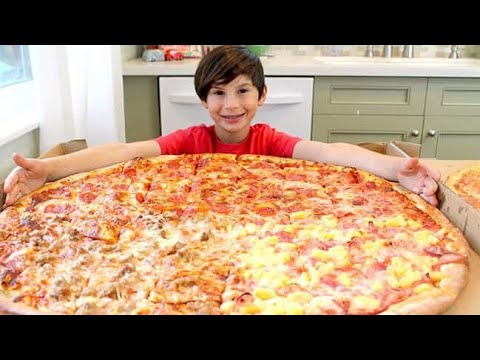 #Gigantic 36 inch Pizza Naga City Bicol Philippines - YouTube