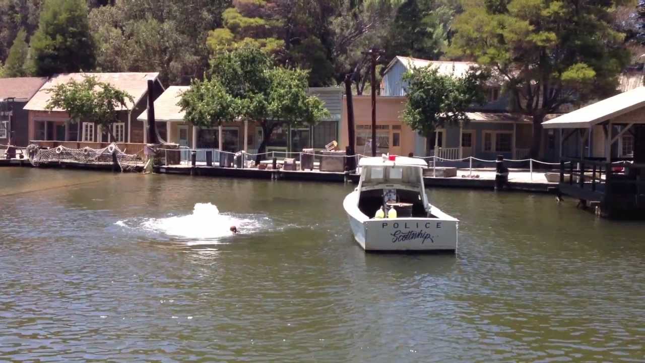 Universal Studio Hollywood shark ride - YouTube