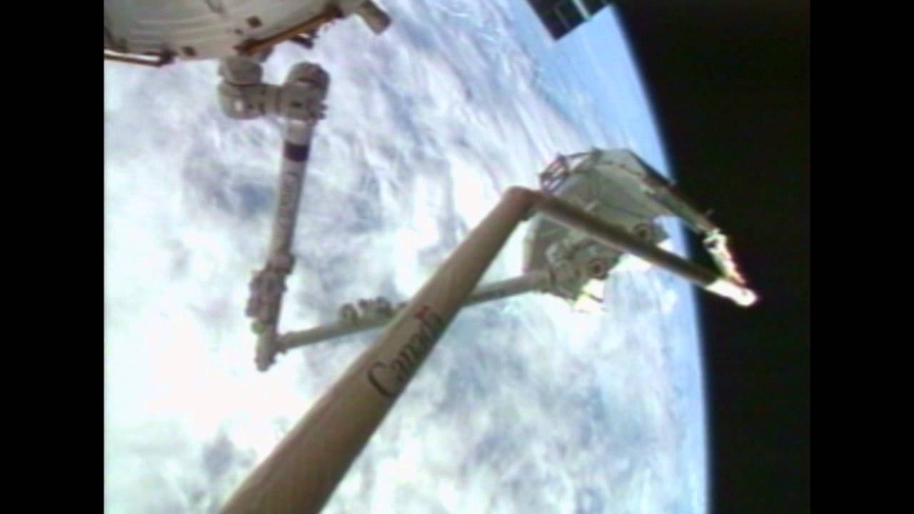 The Canadarm: Celebrating 30 Years of Success - YouTube