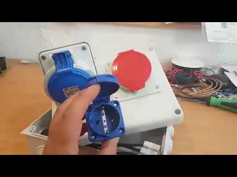 colocación de cuadro con clavijas cetac 32A - YouTube