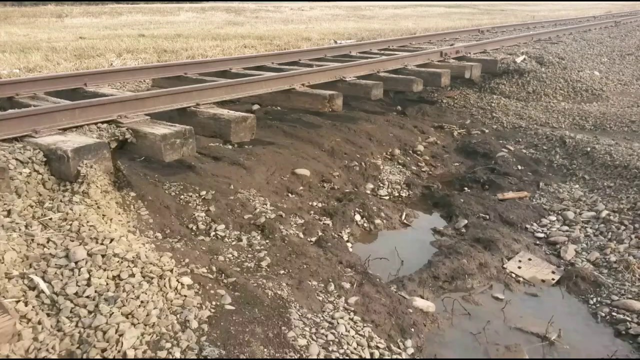 Tracks where washed-out. Outside of waitsburg wa - YouTube