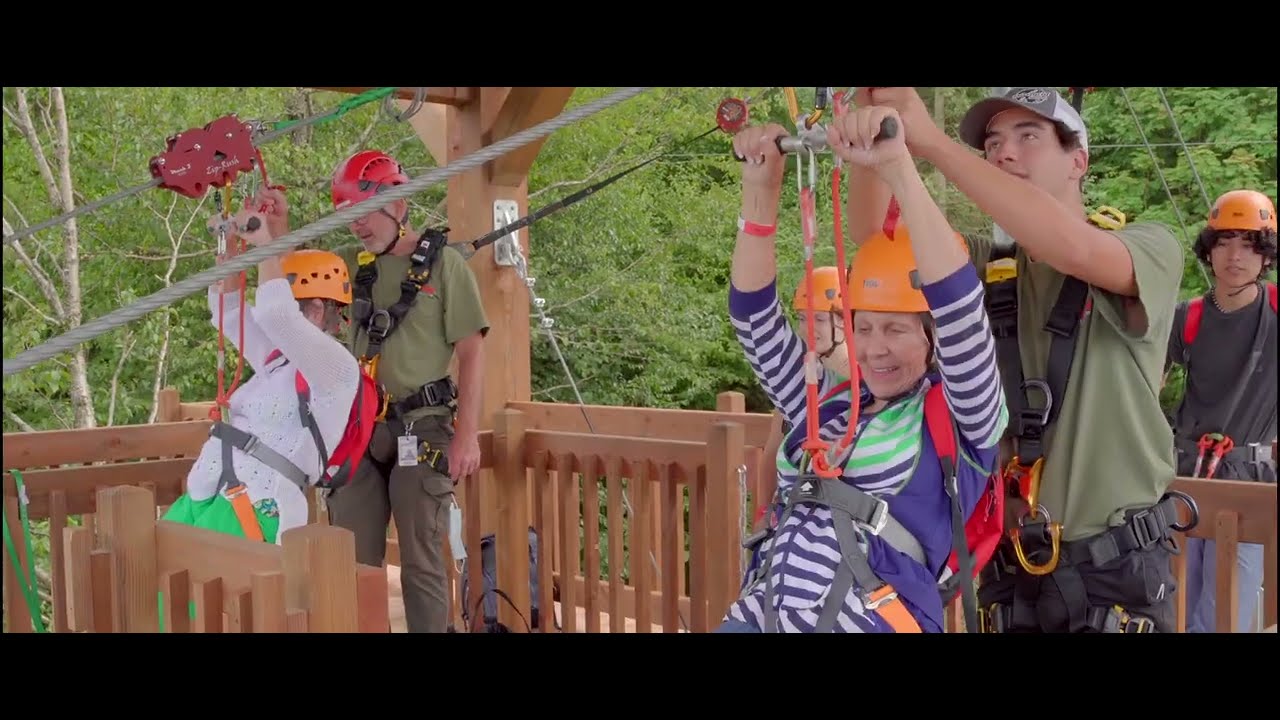 Tyrolienne géante du Mont SUTTON - YouTube