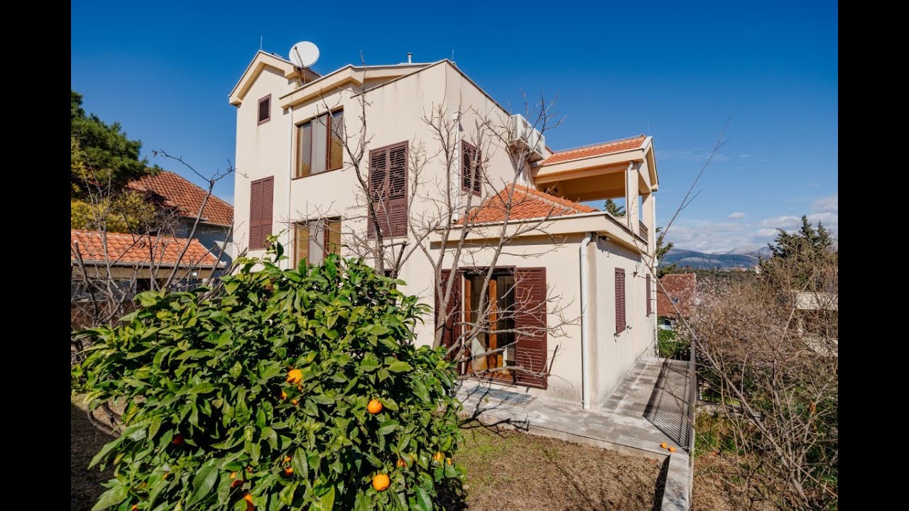 Exceptional offer!!! Villa in Radovici, 50m away from the Lustica Bay ...