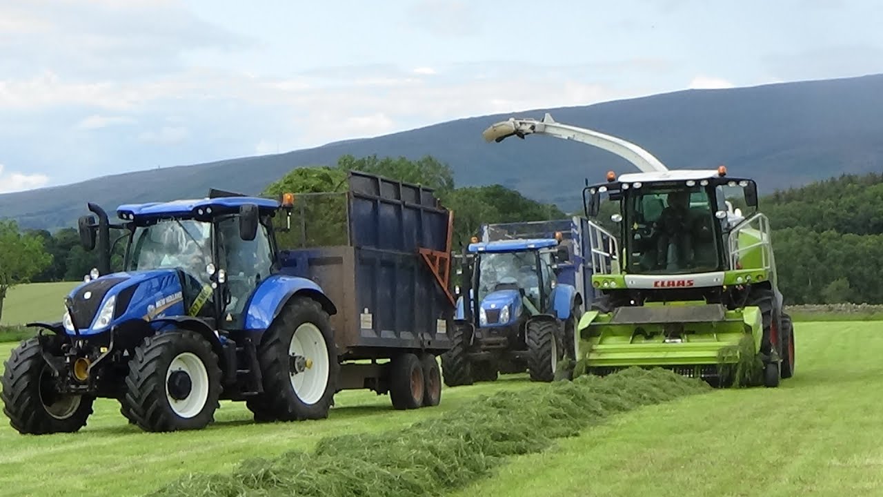 Cumbrian Silage - Lifting Grass with Claas Jaguar 860 & New Hollands ...
