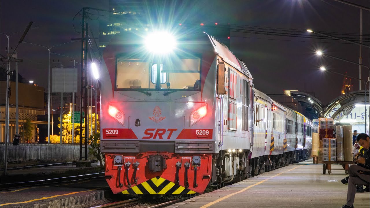 รถไฟกลางคืน สถานีชุมทางบางซื่อ วันที่ 4 ม.ค.66 (Trains at night in Bang ...