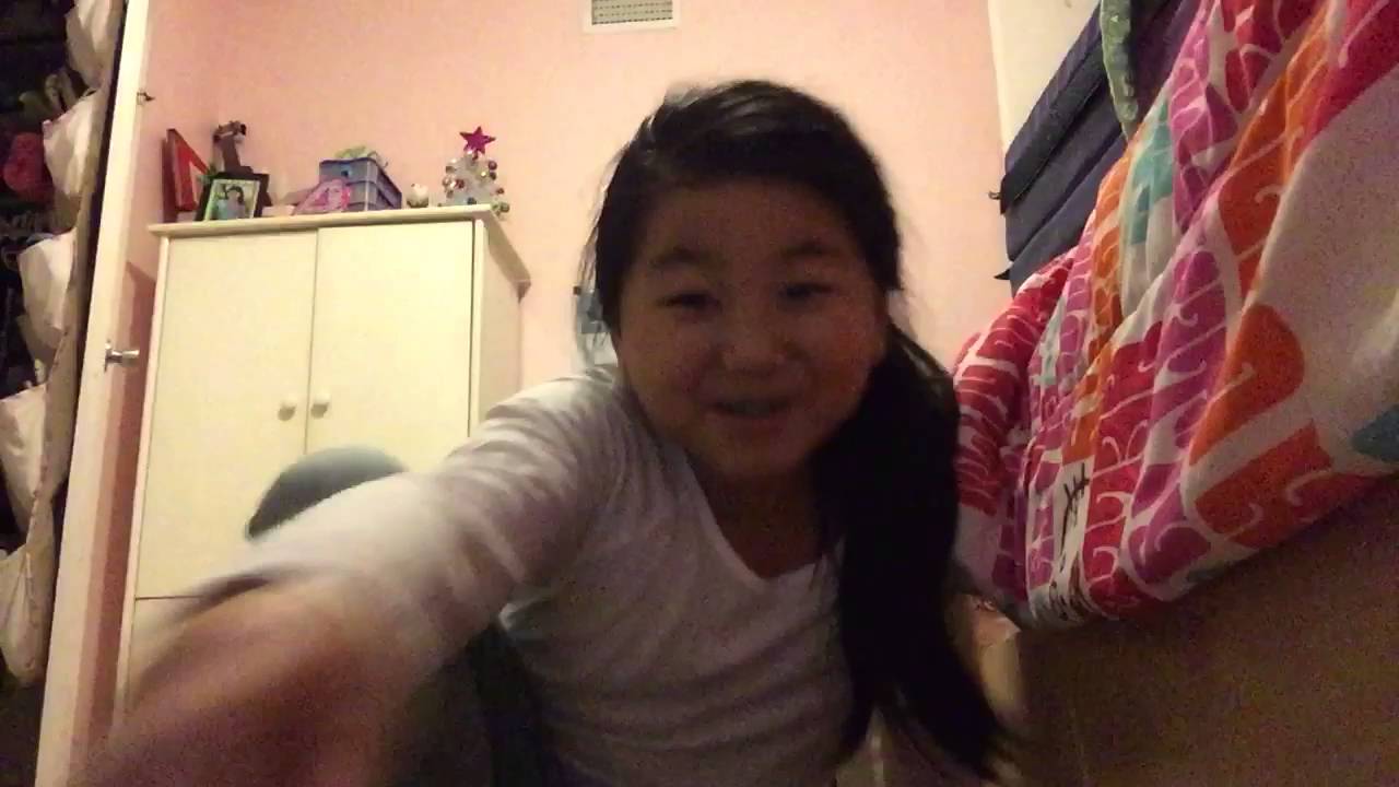 Gymnastic in jeans challenge - YouTube