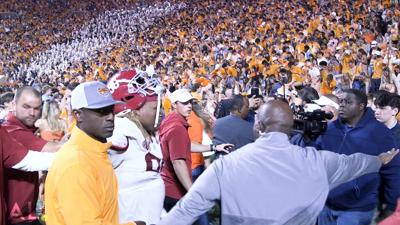 Alabama players leave field as Tennessee fans sing Dixieland Delight ...