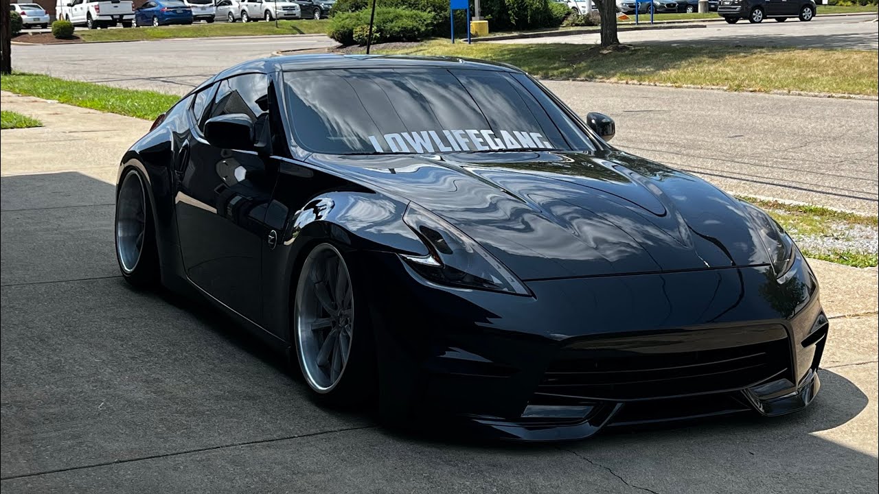 BUILDING THE CLEANEST 370Z - YouTube