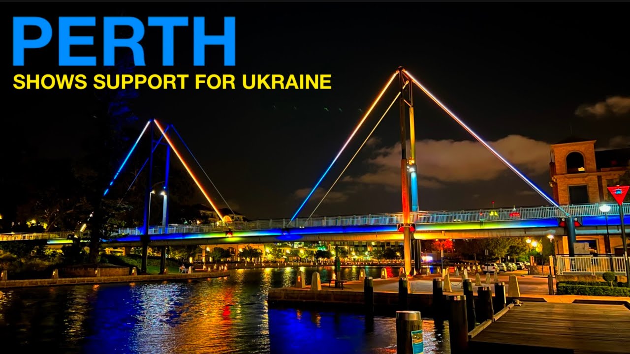 Perth Shows Support for Ukraine - YouTube