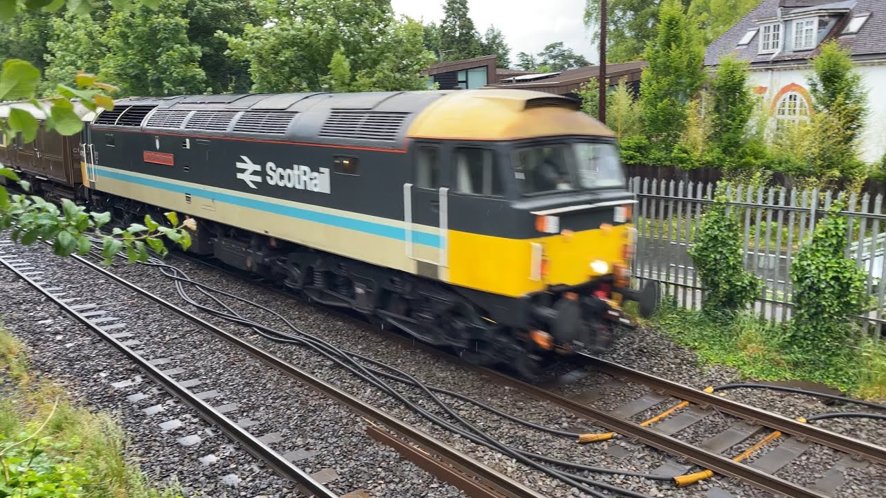 Class 47 | 47712 + 47593 | Locomotive Services Limited - YouTube