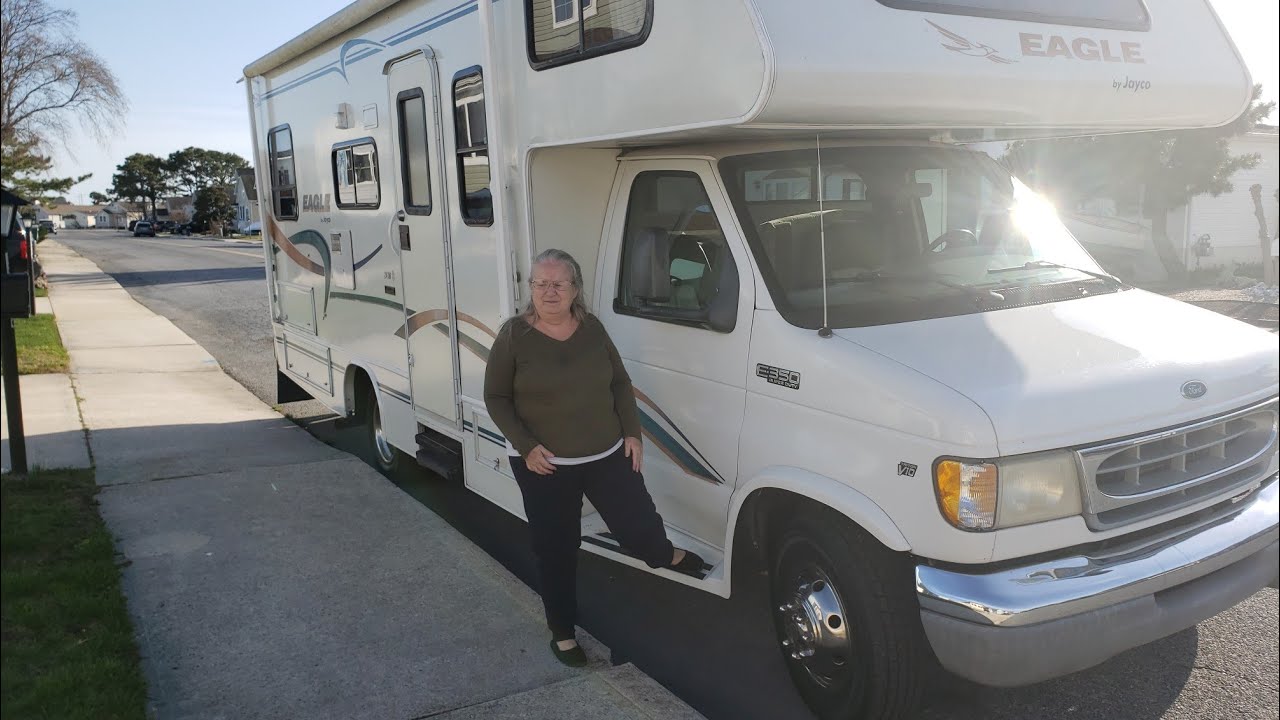 We bought a motorhome. 1999 Jayco Eagle 24 Tour - YouTube
