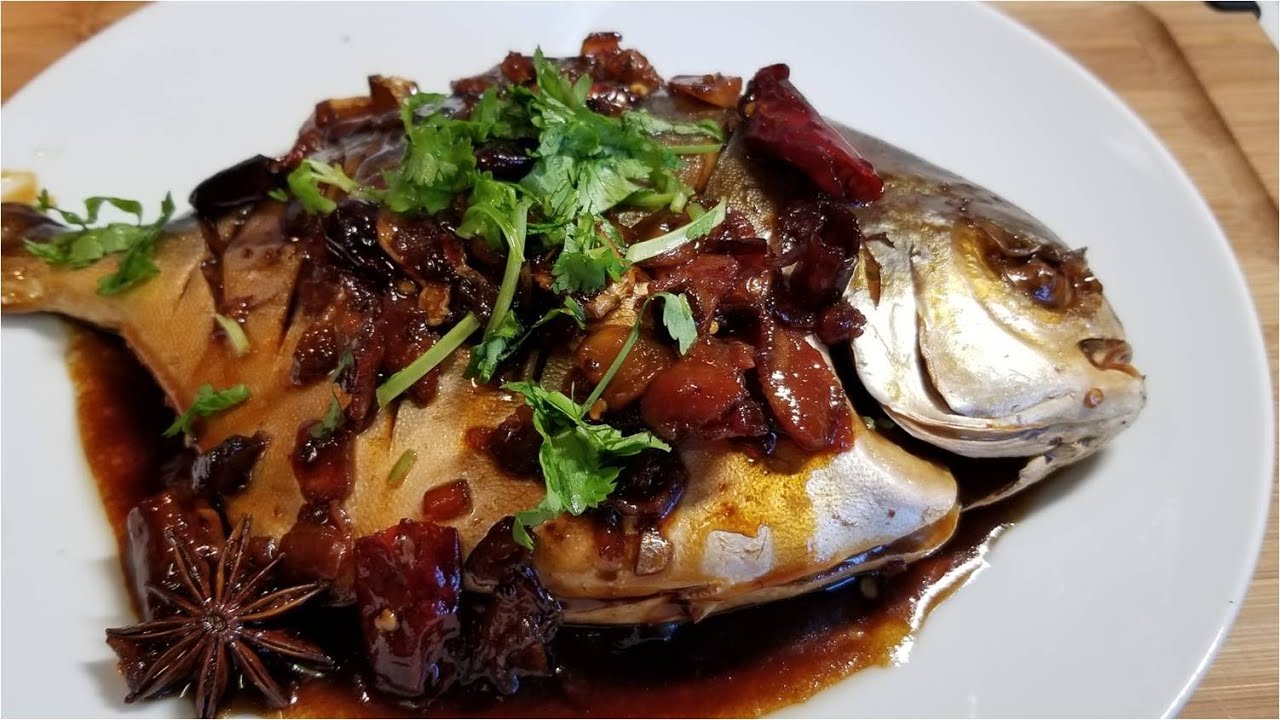 Bacon and maple syrup braised pompano fish 红烧鲳鱼 - YouTube