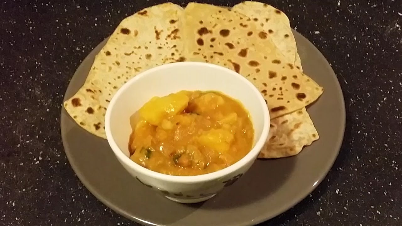 Soft chapatis in layered and triange shape - YouTube