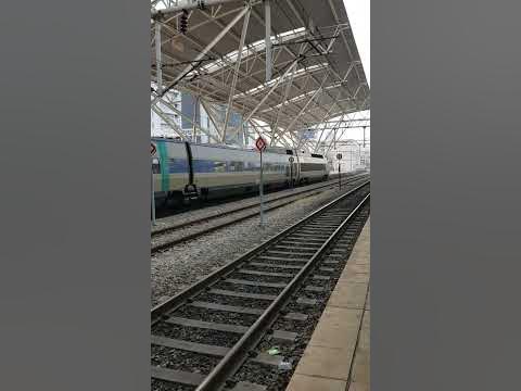 서울발 부산행 KTX 017열차 서울역 진입 - YouTube