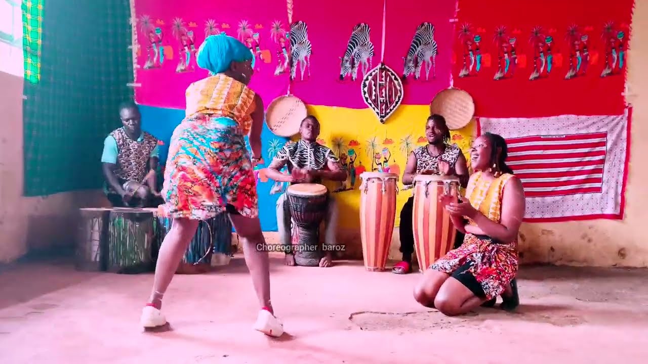 Kiganda Traditional Dance. - YouTube