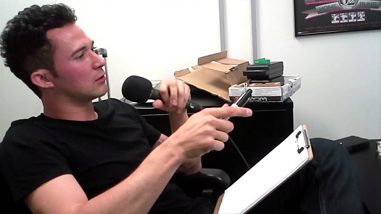 Justin Willman's Magazine Trick - YouTube