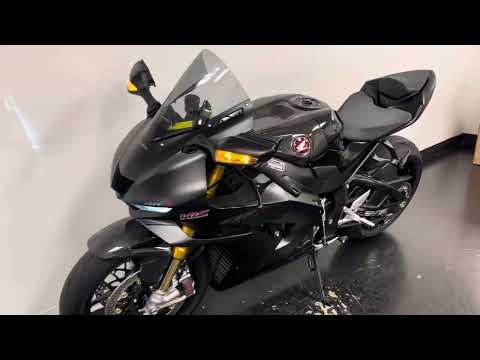 2025 Honda CBR1000RR-R FireBlade SP Walk-Around