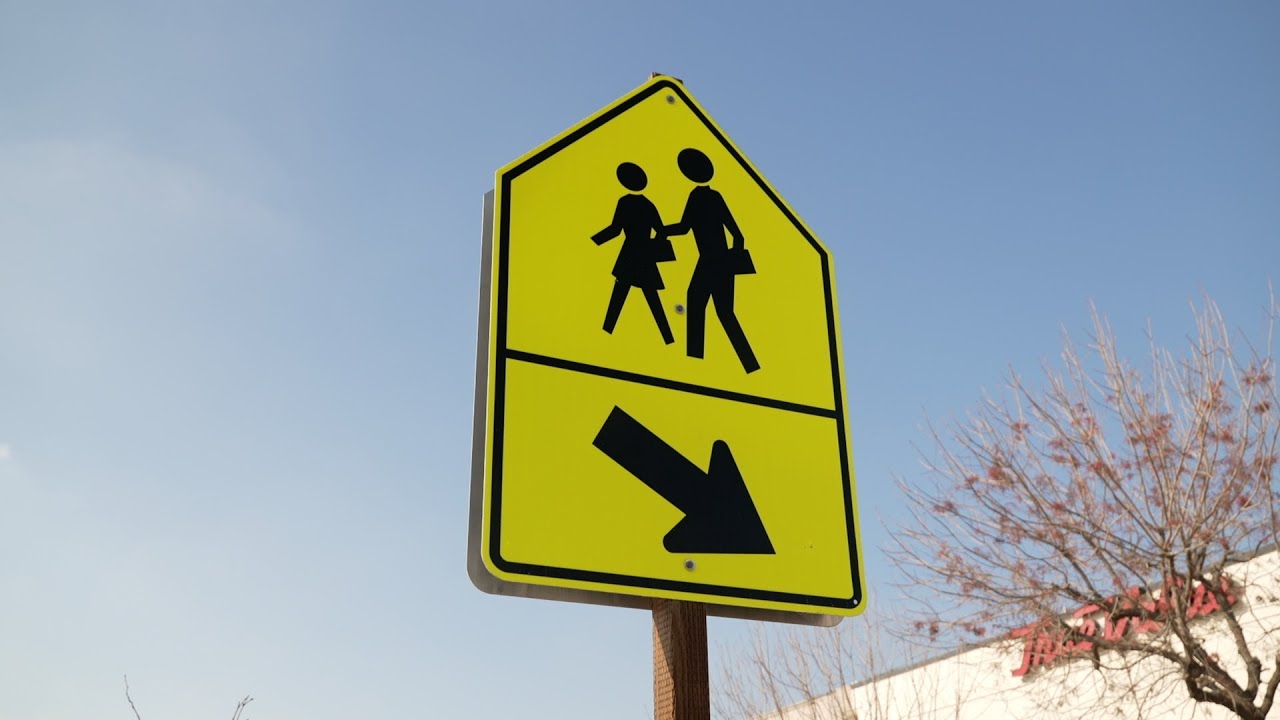 Arvin prepares to enforce new pedestrian safety law AB413 - YouTube