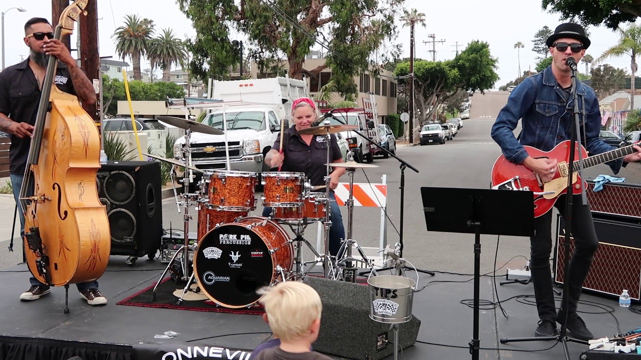 Bonneville 7 / Come on Everybody / Encinitas classic car show - SD, CA ...
