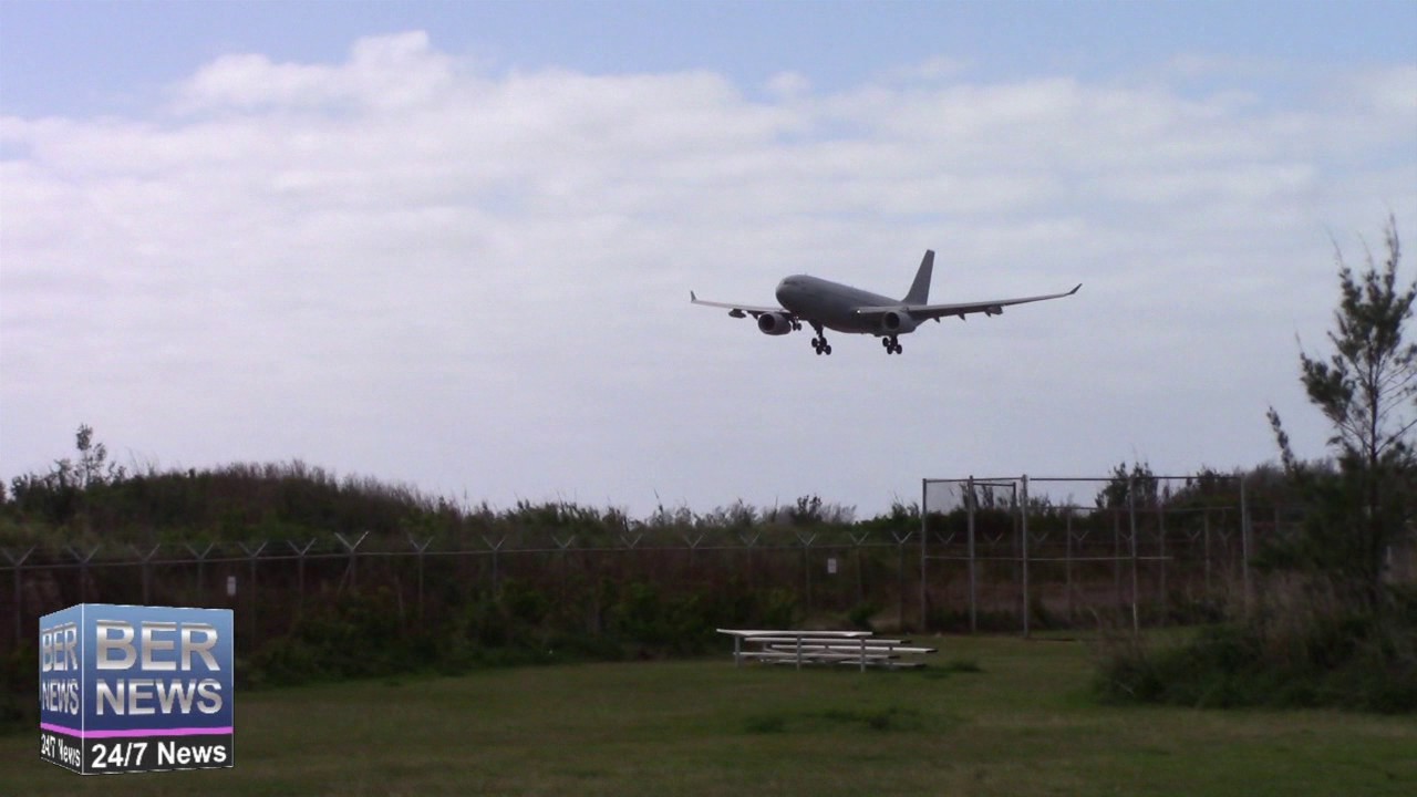RAF Military Aircraft Landing In Bermuda, January 13 2017 - YouTube