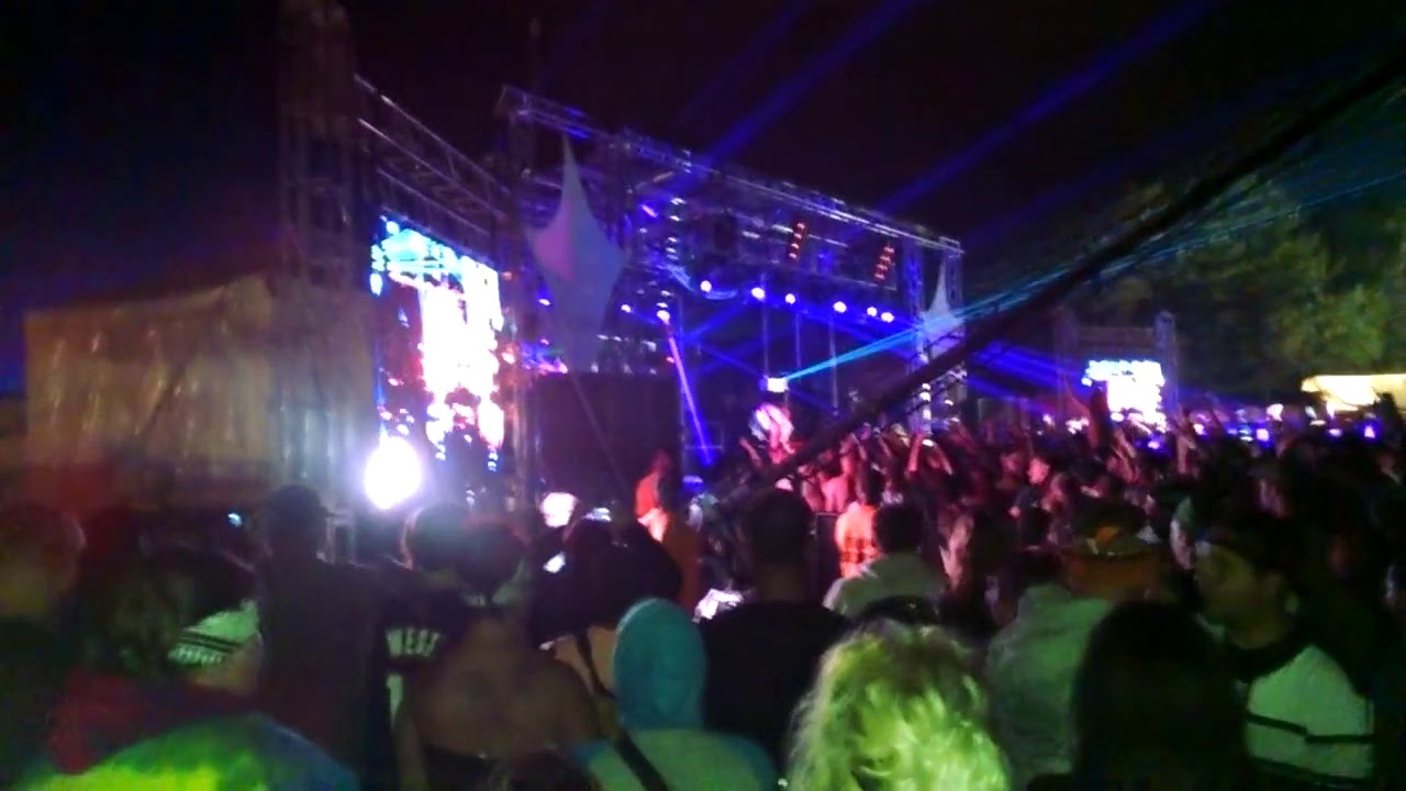 MGK EST fest 2014 - YouTube