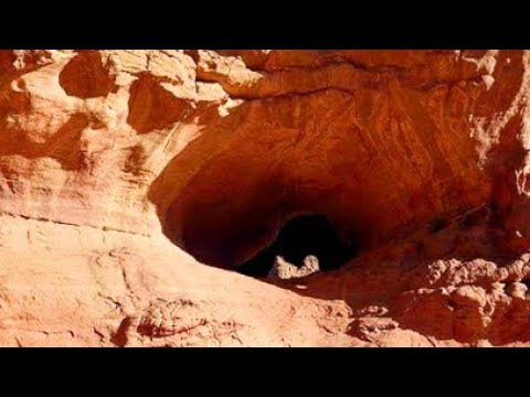 Mars Rover Spotted Martian's Shelter Cave on Mars Surface || Mars in 4k ...