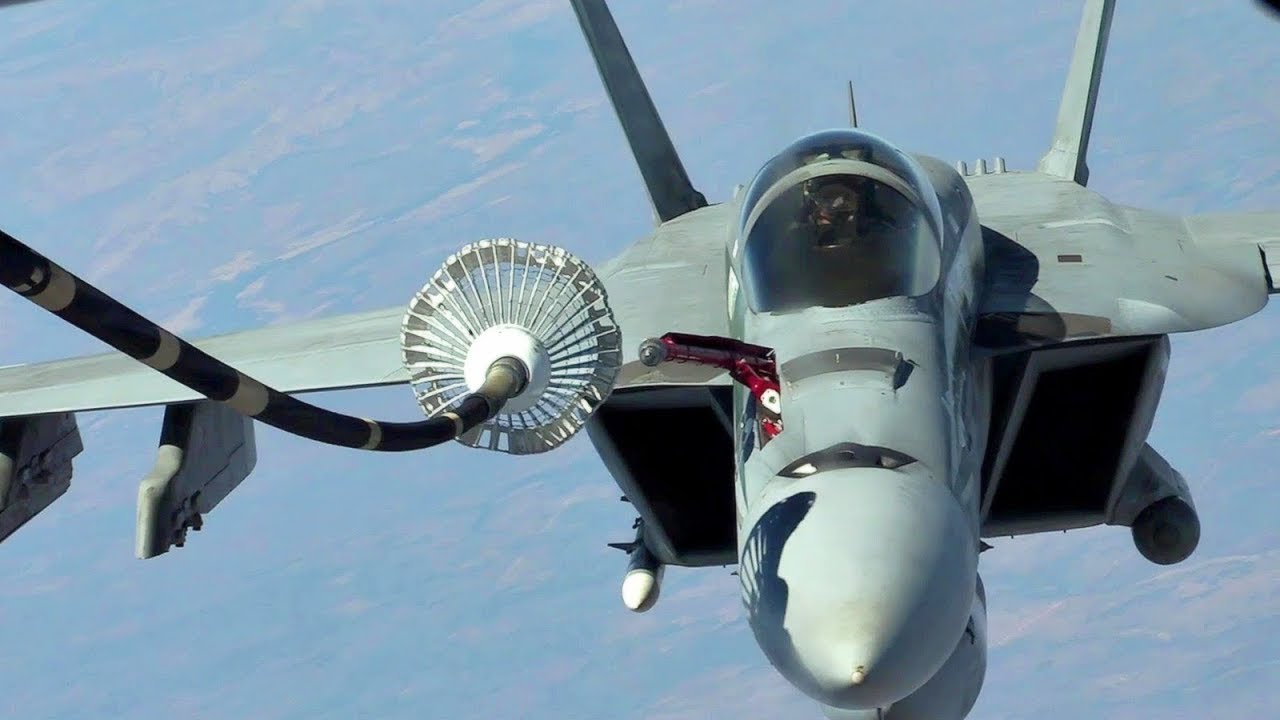 DCS - F18 - Mid Air Refuel (2nd attempt ever) - YouTube