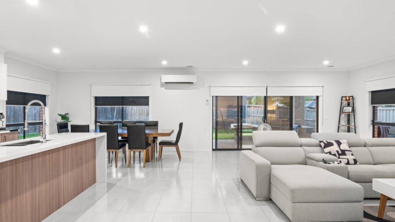 7 Montmarte Boulevard, BURNSIDE, Victoria - YouTube