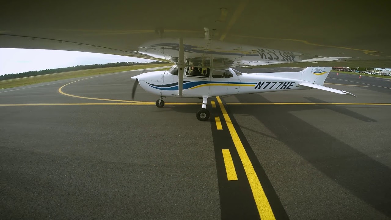 Cessna C172 Take-off and Landing - YouTube