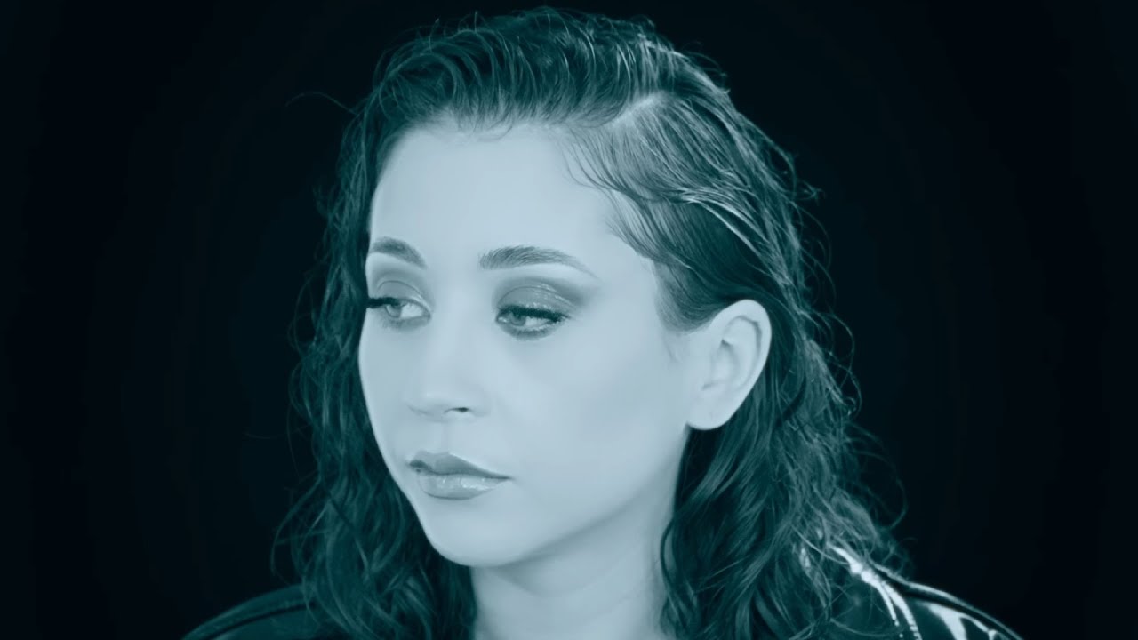 Nicole Cherry - Cand in bratele tale ma pierd - YouTube