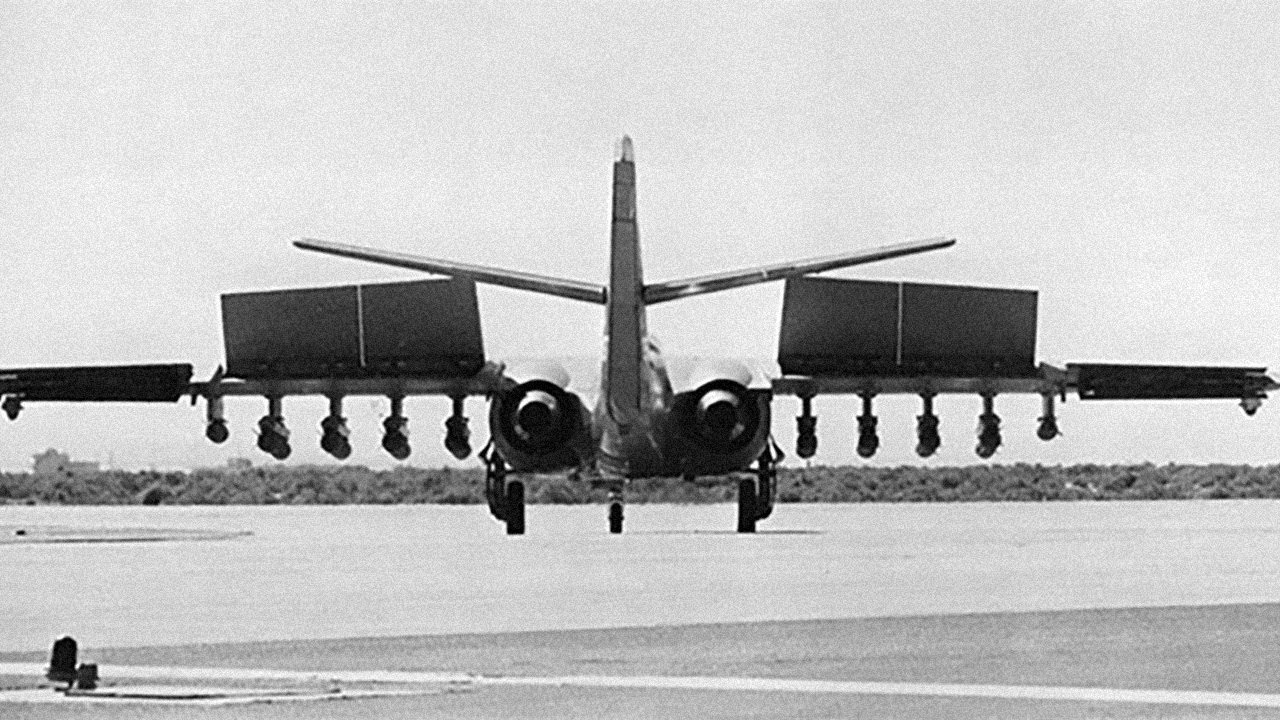 The Other Plane with a 30 mm BRRRT Cannon - YouTube