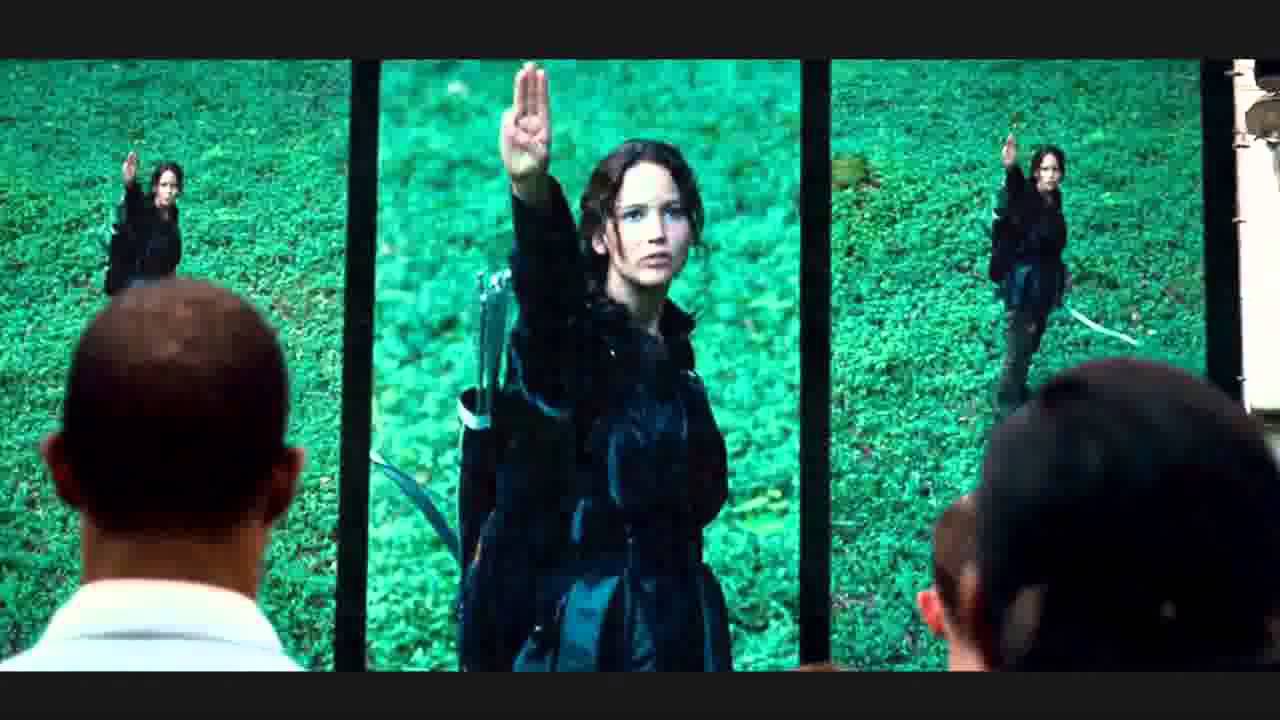 ‘Hunger Games’ Fans Around The World Unite Around These Mockingjay ...