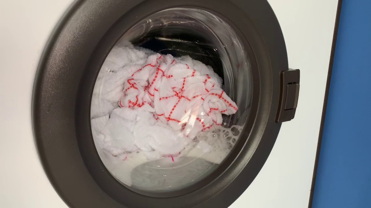 Hotpoint 9534 electronic 1000 plus- large towel wash - YouTube