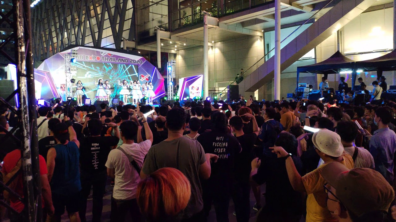 บรรยากาศ sumomo live 01-02-2020 - YouTube