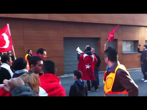 Wuppertal 23.10.2011 pkk ya karşı yürüyüş mc donalds