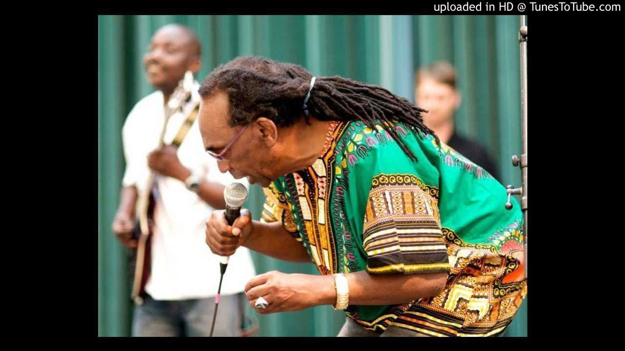 THOMAS_MAPFUMO | MAKANDIWA | (chimurenga music) - YouTube