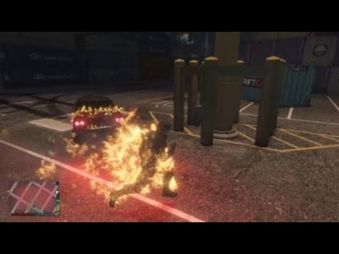 GTA ONLINE - An Unmanned Car with Red Headlights and a Burning Hood Hits Me in the Hearbor Area  PS4