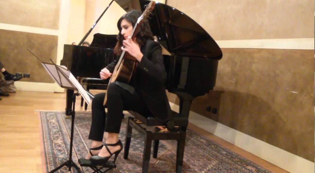 Silvia Cignoli plays Drei Tentos by Hans Werner Henze - YouTube