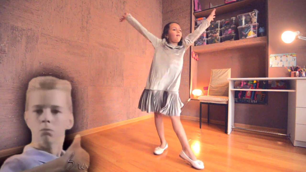 Eve dancing 😱 new songs dancing with Eve translate - YouTube