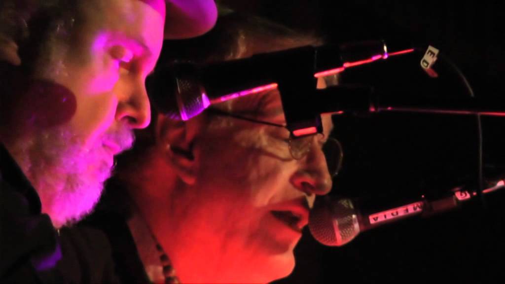 David Munyon & Chris Deschner - Guitar Road - YouTube