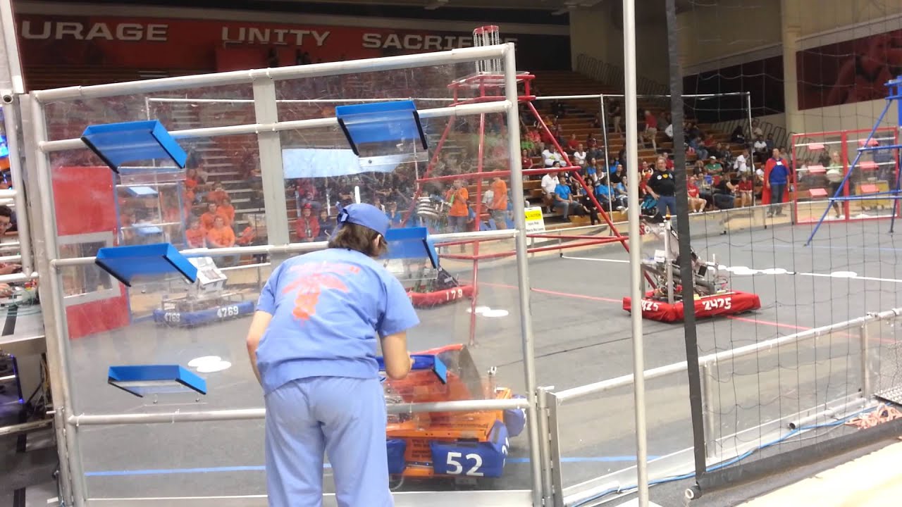 FL high school students build frisbee-throwing robots: WMNF News - YouTube