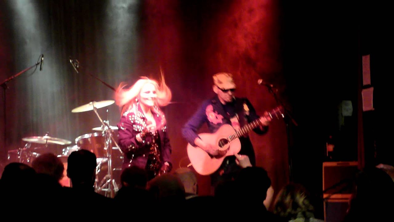 DORO Pesch & Michael David Claus(NICHTS) unplugged "Für immer" - YouTube