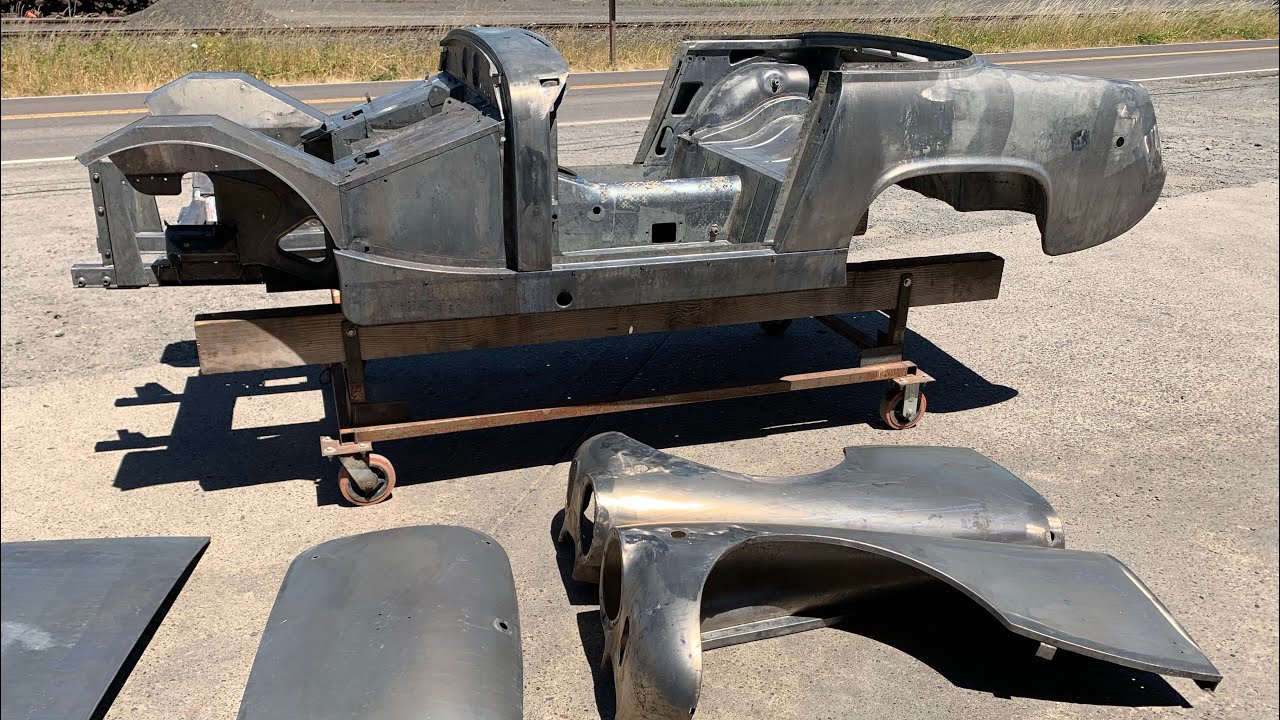 71 MG Midget Body and Parts - YouTube