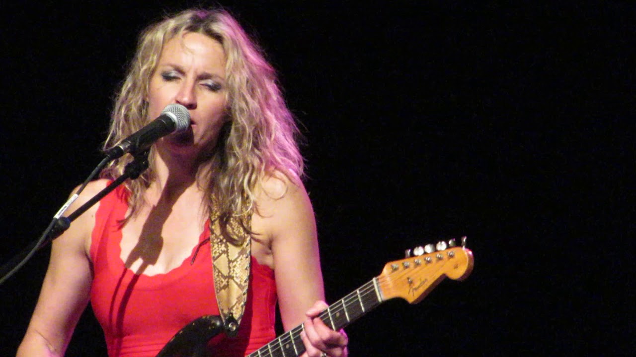 Ana Popovic in concert at the Cohoes Music Hall 2018 - YouTube