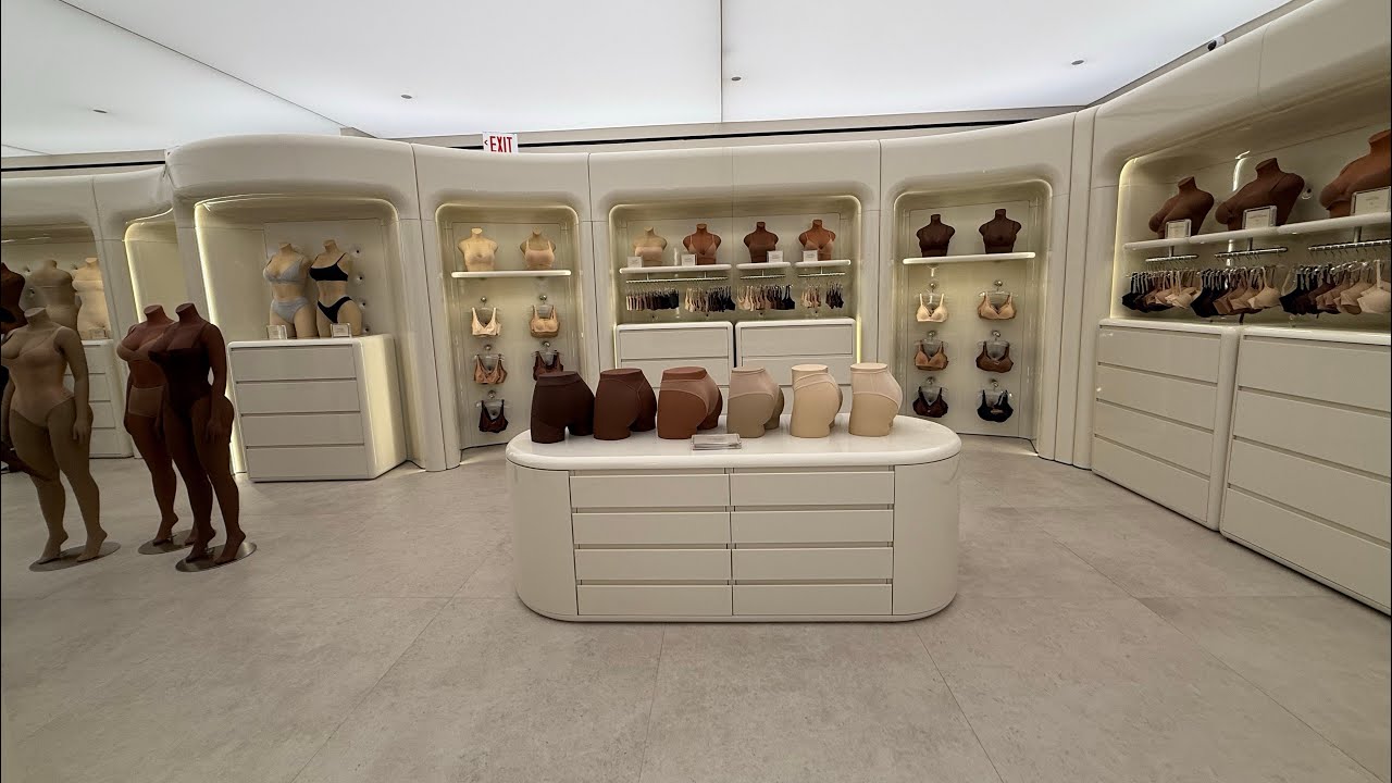 Skims Store Houston - YouTube