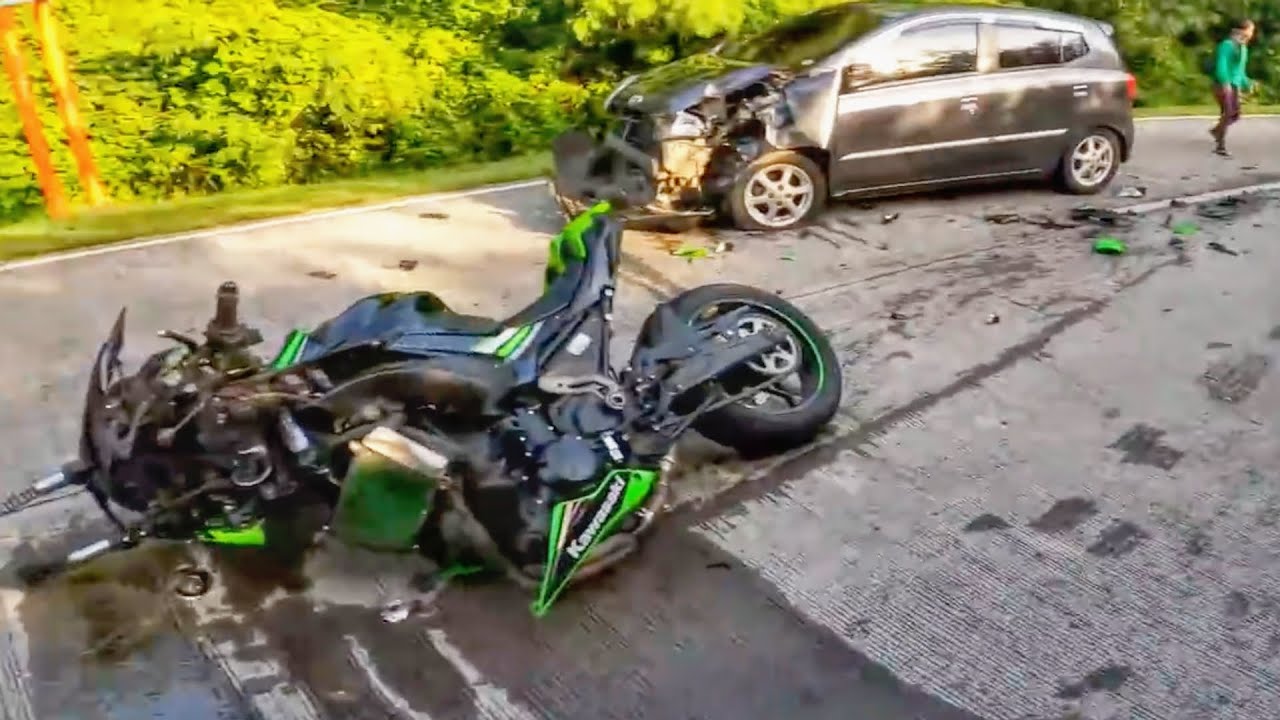 HECTIC ROADBIKE CRASHES & MOTORCYCLE MISHAPS 2020 - YouTube