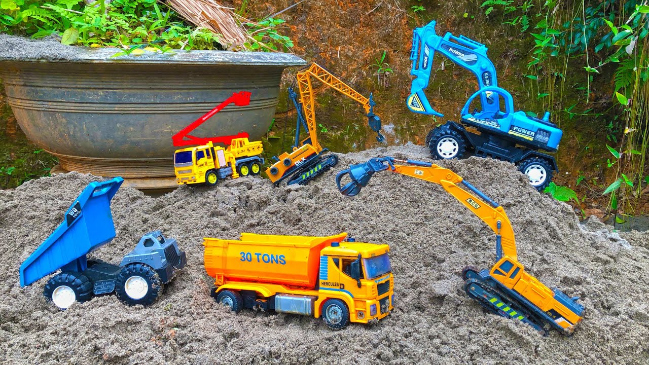 Looking for Cranes, Construction Site Dump Truck, Excavators, Roller ...