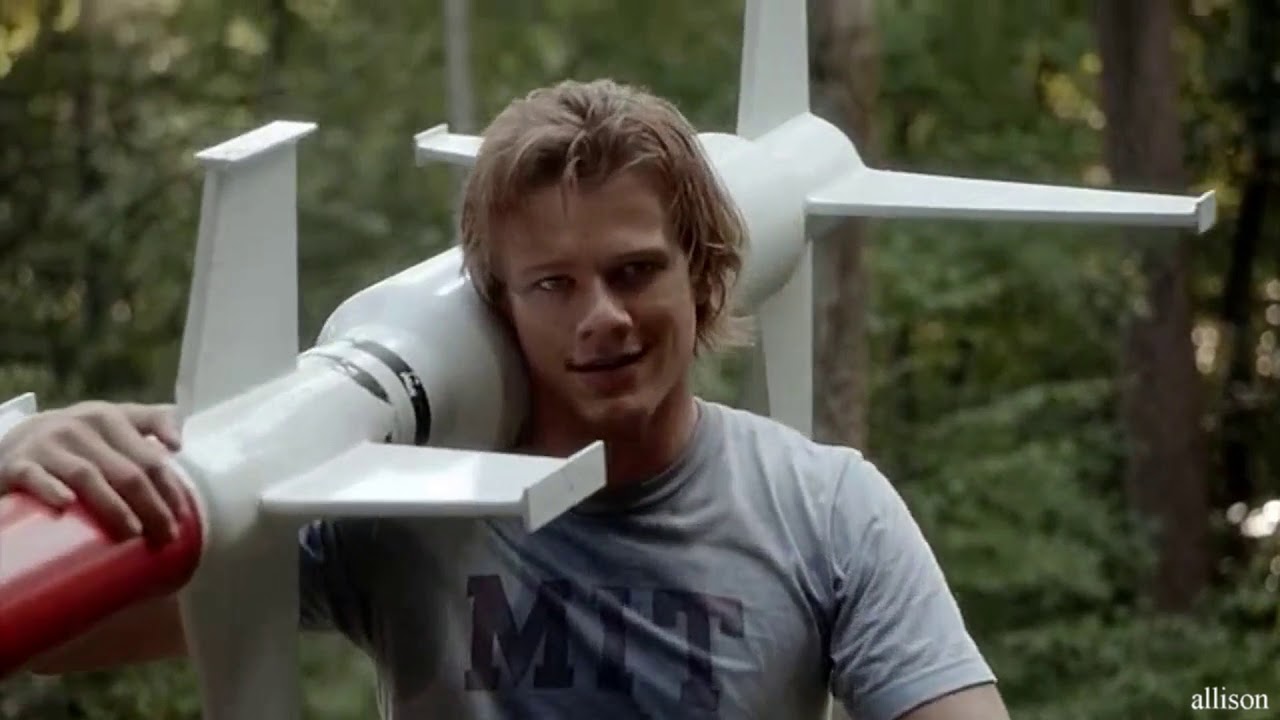 Angus MacGyver - Crazy=Genius - YouTube